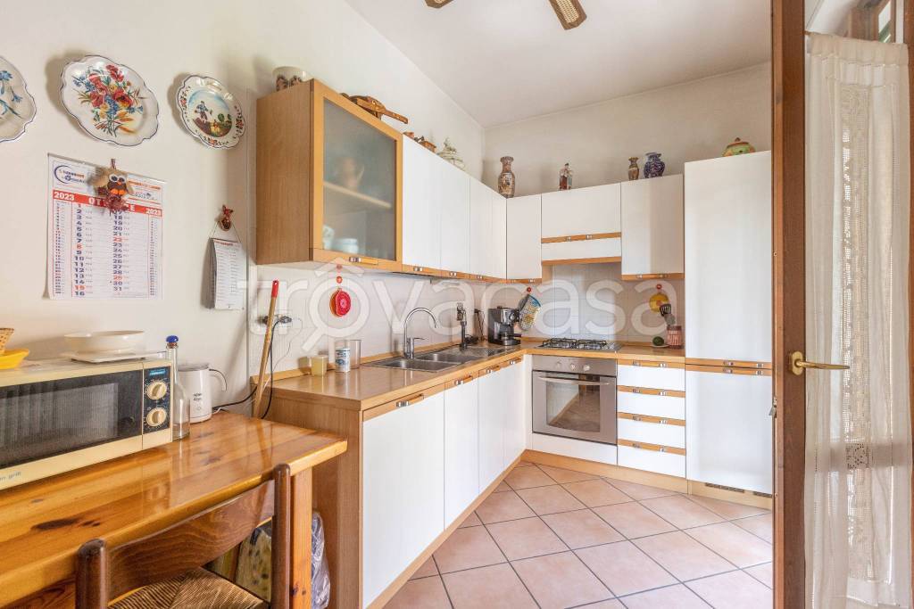 Appartamento in vendita a Bologna via Pasubio