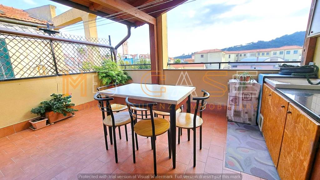 Appartamento in vendita ad Albenga via Leonardo da Vinci