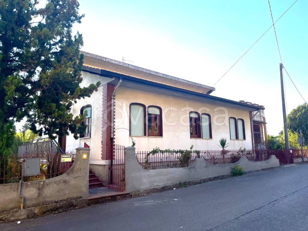 Casa Indipendente in vendita a Castell'Umberto via San Giorgio