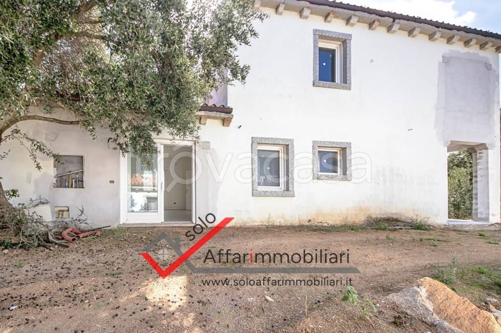 Villa a Schiera in vendita a Monti via Su Piattone