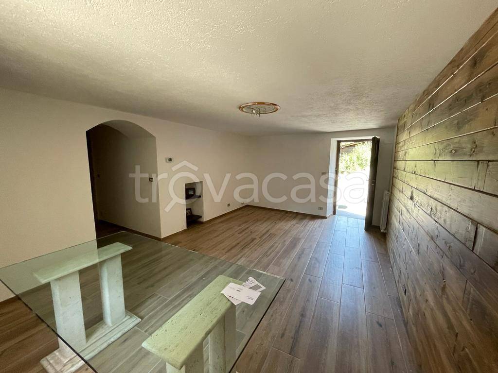 Appartamento in vendita a Fénis frazione Cors