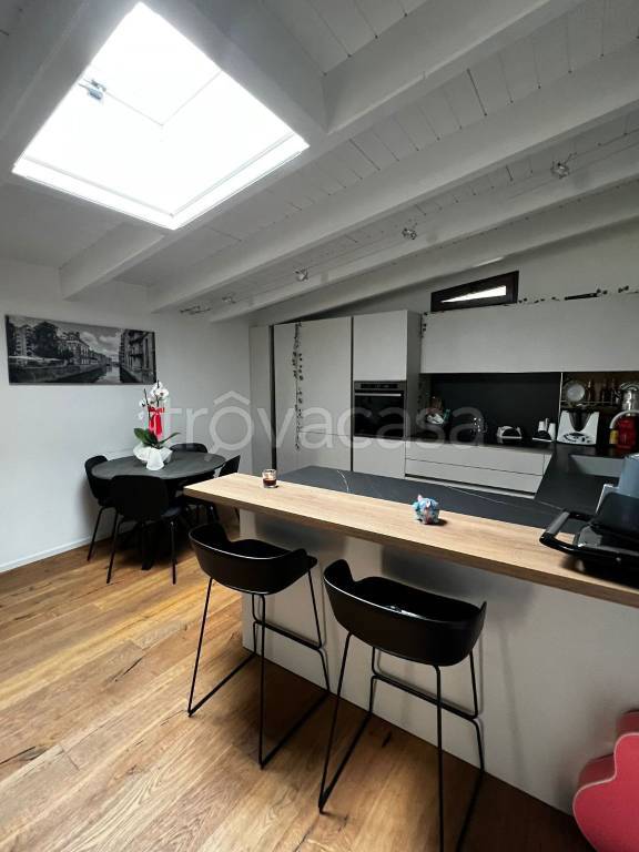 Appartamento in in vendita da privato ad Altamura via Vittorio Veneto, 86