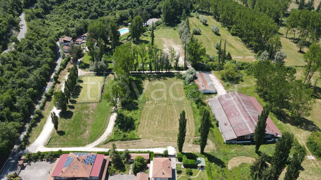 Intero Stabile in vendita a Belmonte in Sabina località Zoccani