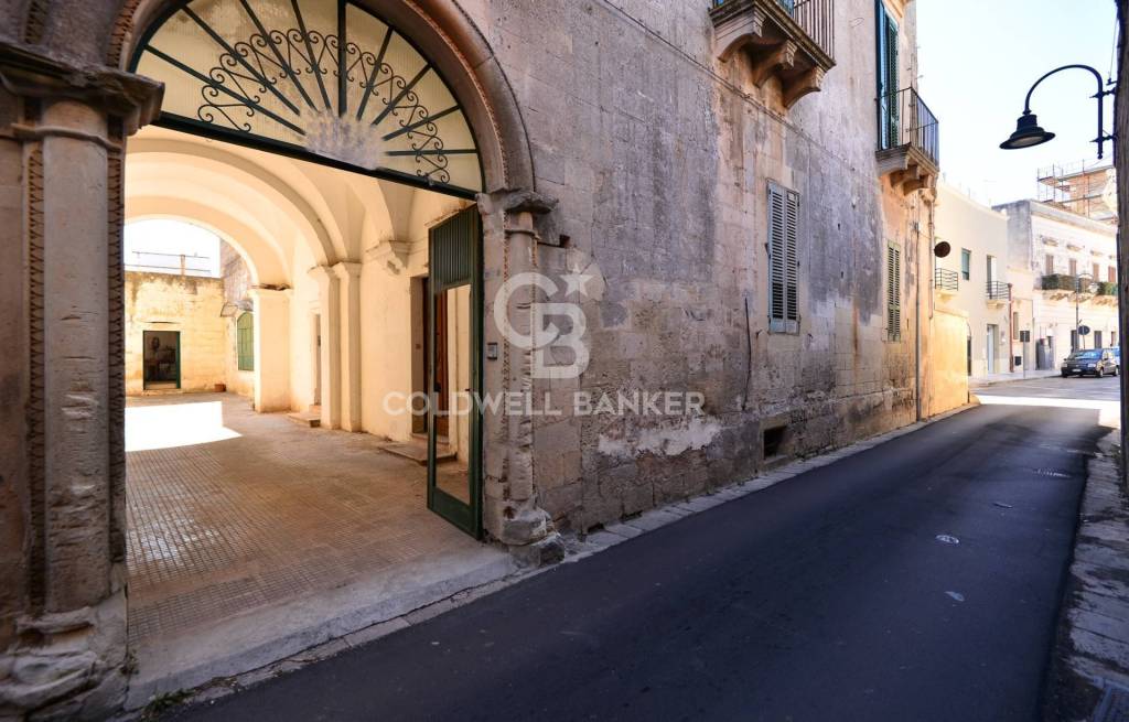 Intero Stabile in vendita a Cursi via Roma