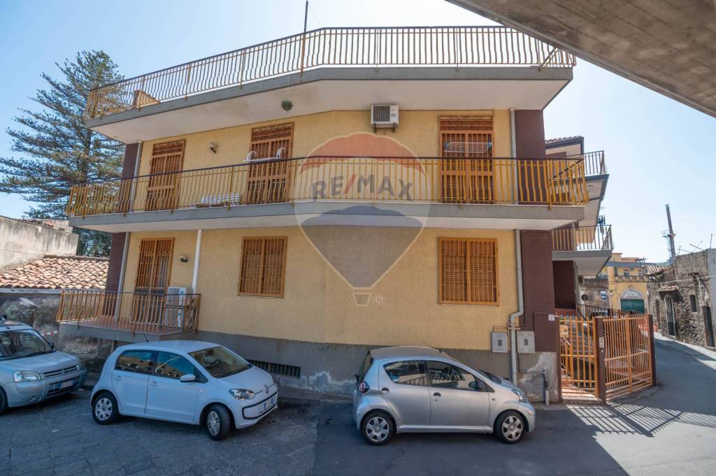 Appartamento in vendita ad Aci Catena via Sapuppo, 3