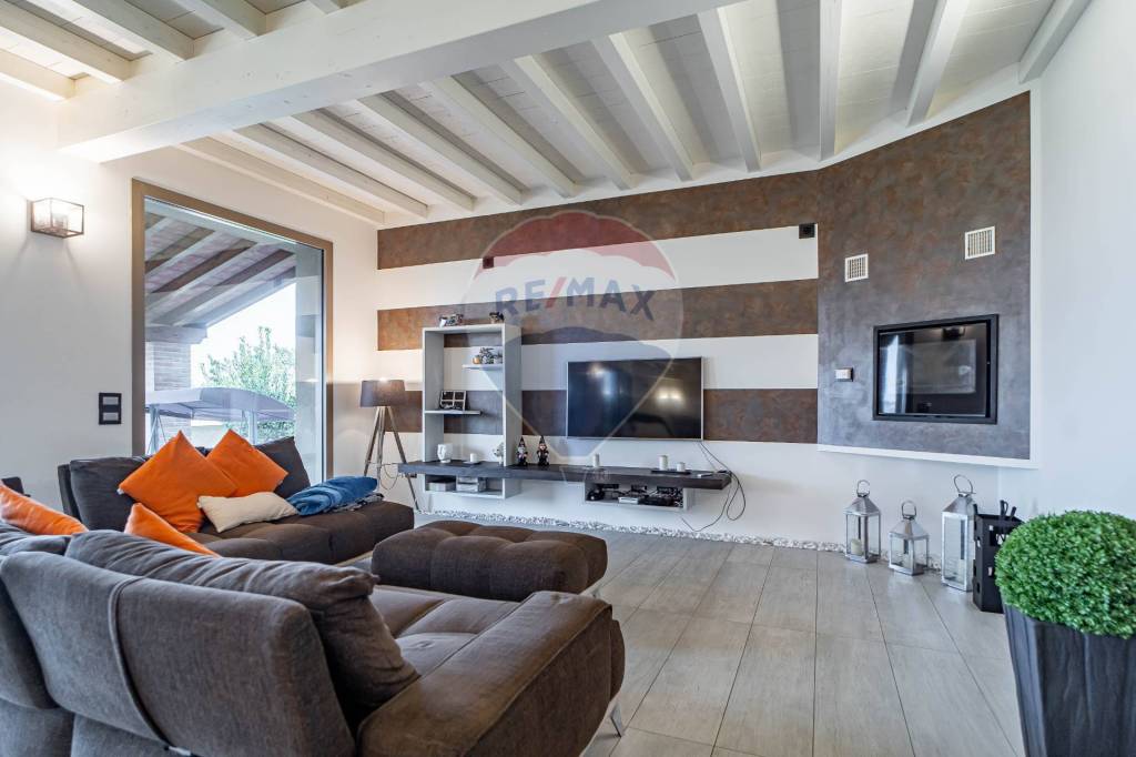 Villa in vendita a Salsomaggiore Terme strada Vicinale rivazzoli, 9