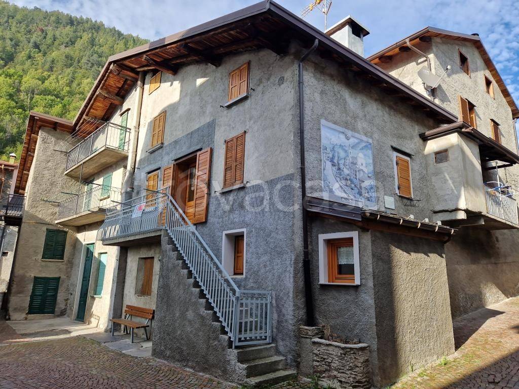 Casa Indipendente in vendita ad Aprica via Madonna, 60