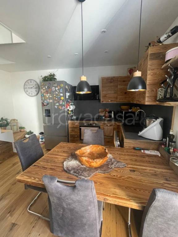 Appartamento in vendita a Castello-Molina di Fiemme via Milano, 3