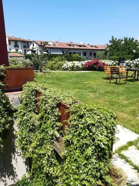 Villa in vendita a Peschiera del Garda