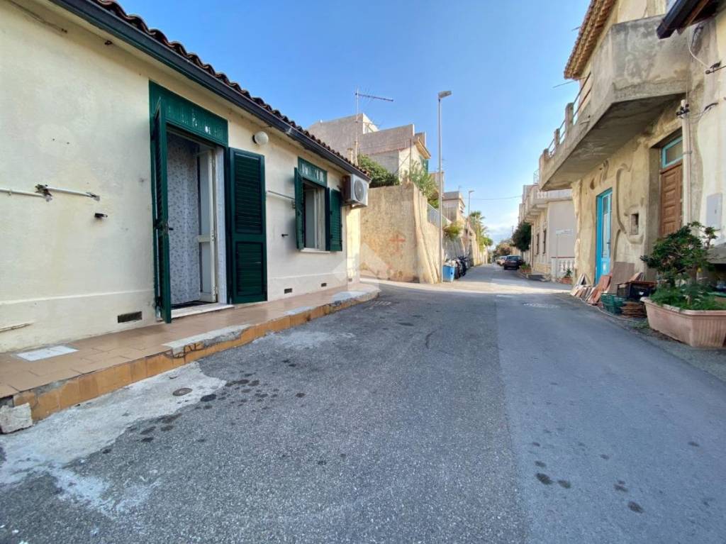 Casa Indipendente in vendita a Messina via Caporale, 16