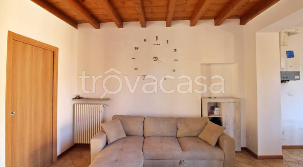 Appartamento in vendita a Broni via Emilia, 354