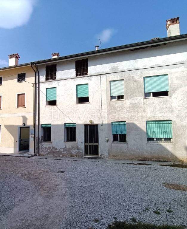 Villa Bifamiliare in vendita a Montecchio Precalcino