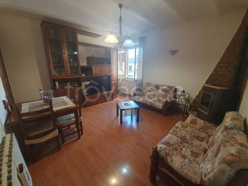 Appartamento in vendita a Contigliano via Giacomo Matteotti