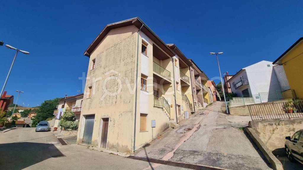 Villa a Schiera in vendita ad Anzano di Puglia via alcide De Gasperi