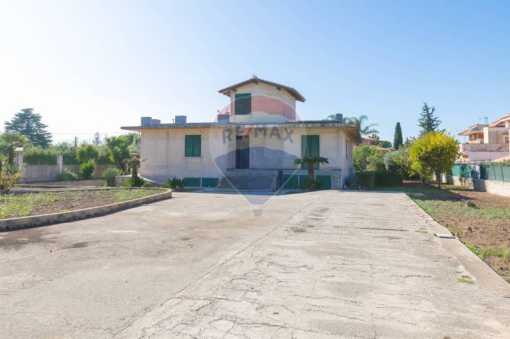 Villa in vendita a Siracusa traversa Carrozziere, 4-6