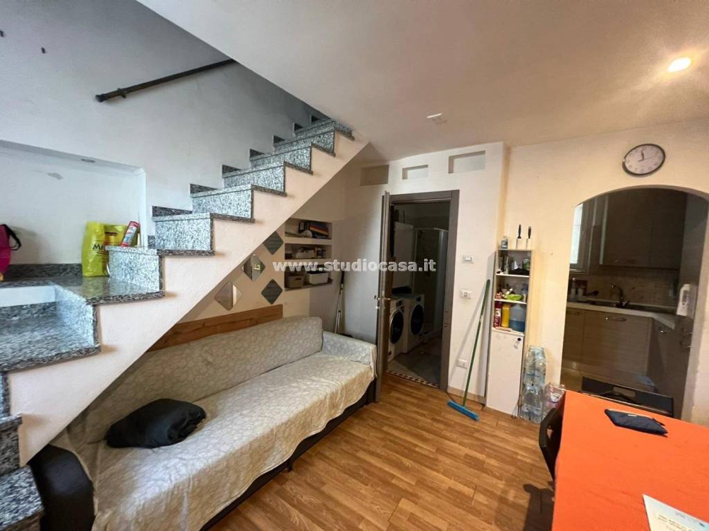 Casa Indipendente in vendita a Magherno via roma