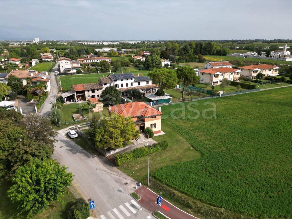 Villa in vendita a Fontanafredda via Curtoledo