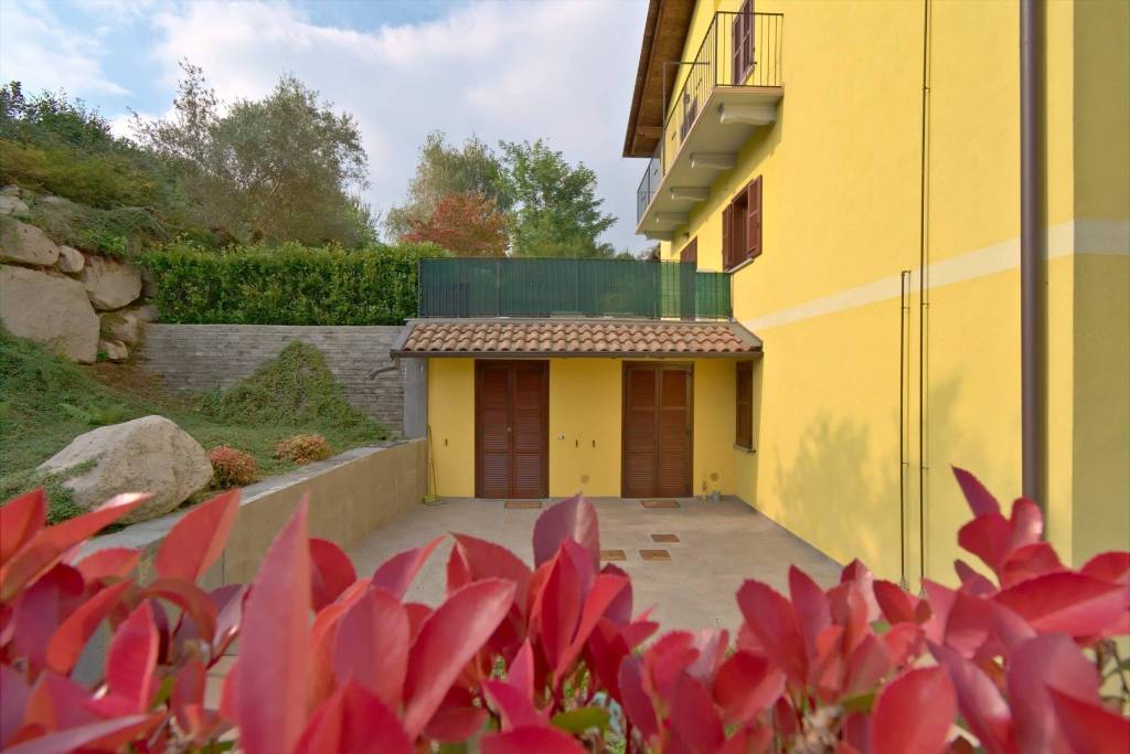 Appartamento in vendita a Biella via Pettinengo, 85