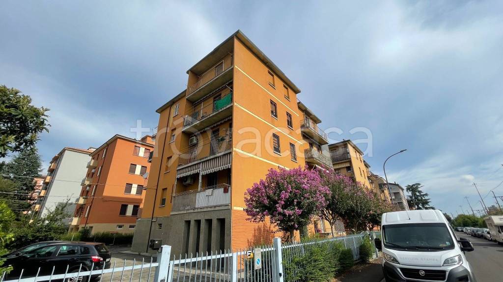 Appartamento in vendita a Bologna via Don Luigi Guanella, 9