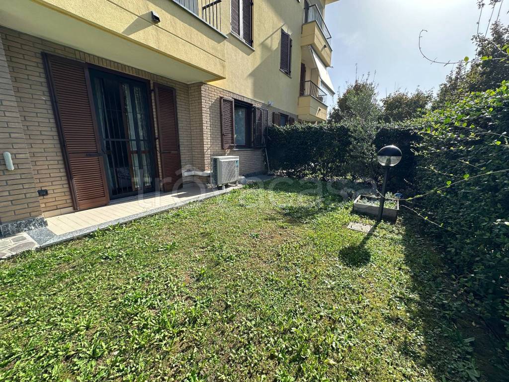 Appartamento in in vendita da privato ad Albiate via Generale Armando Diaz, 18