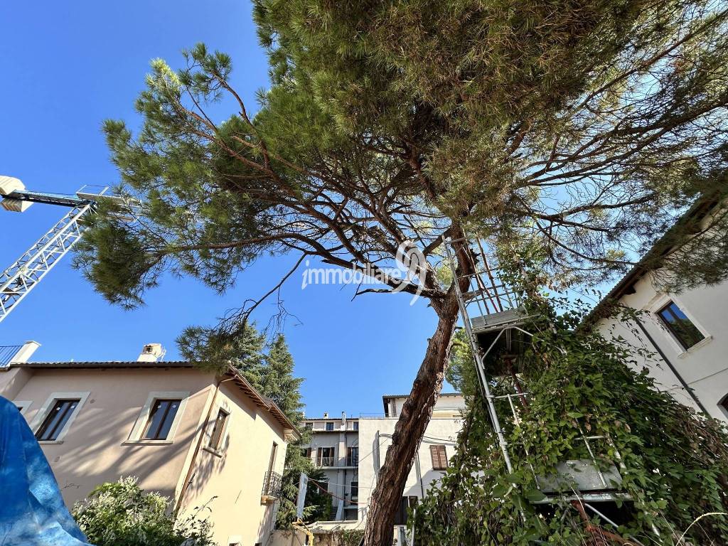 Appartamento in vendita a L'Aquila via Caserma Angelini