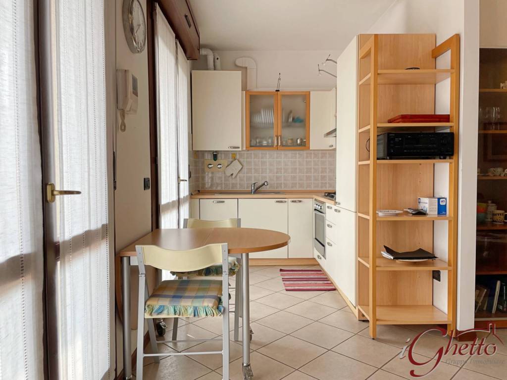 Appartamento in vendita a Cento largo Tomaso Albinoni, 3