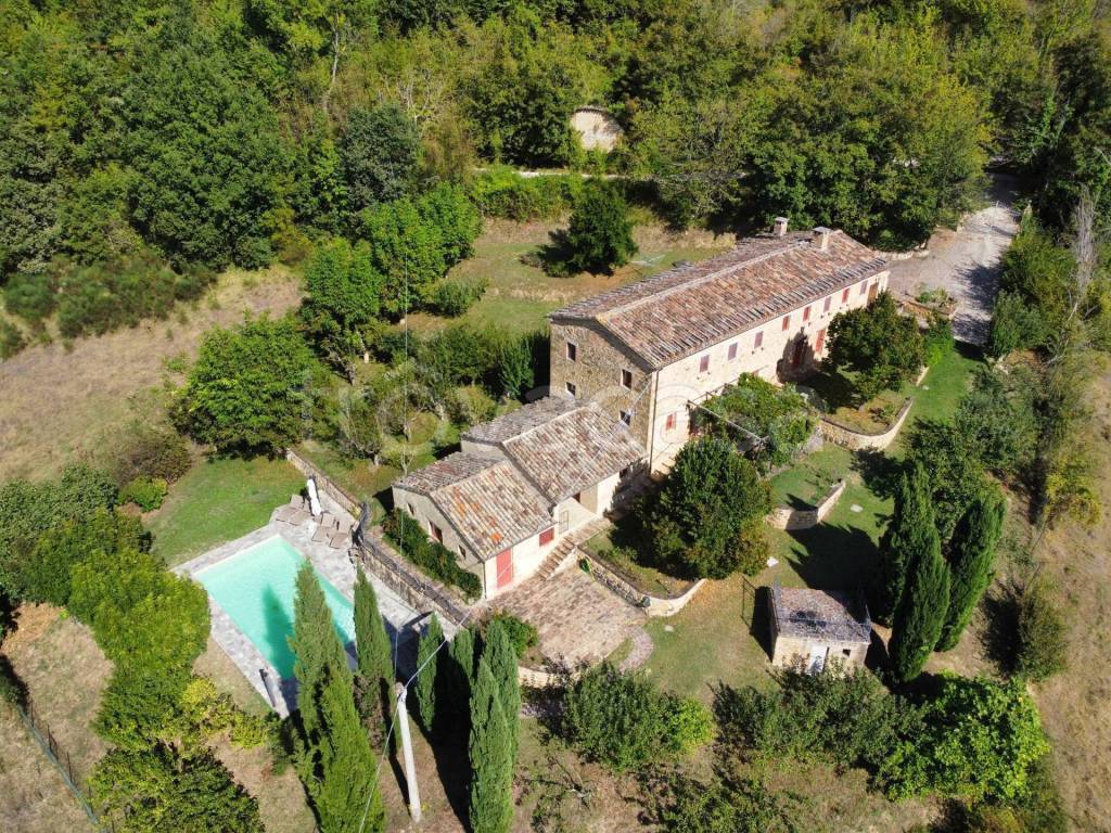 Rustico in vendita ad Amandola
