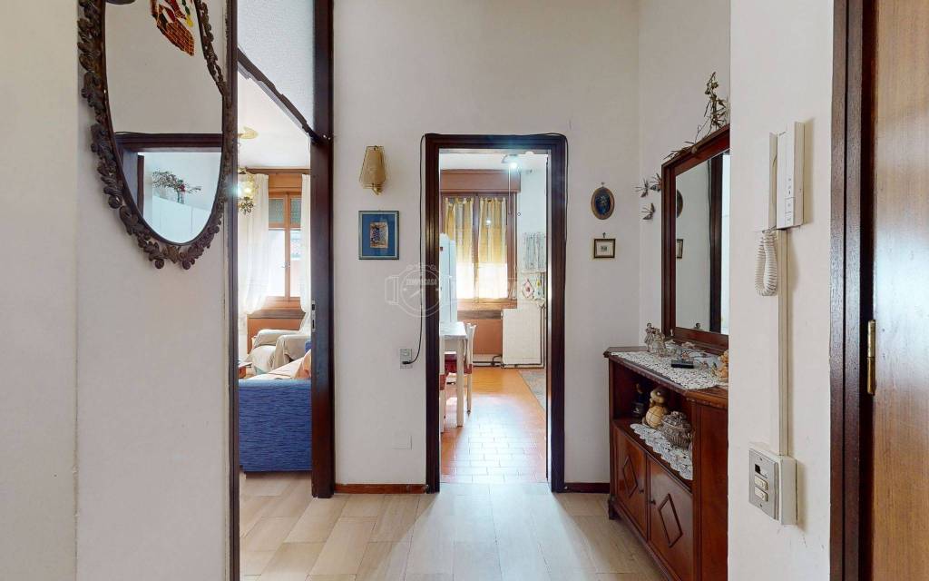Appartamento in vendita a Cento via Alcide De Gasperi 2