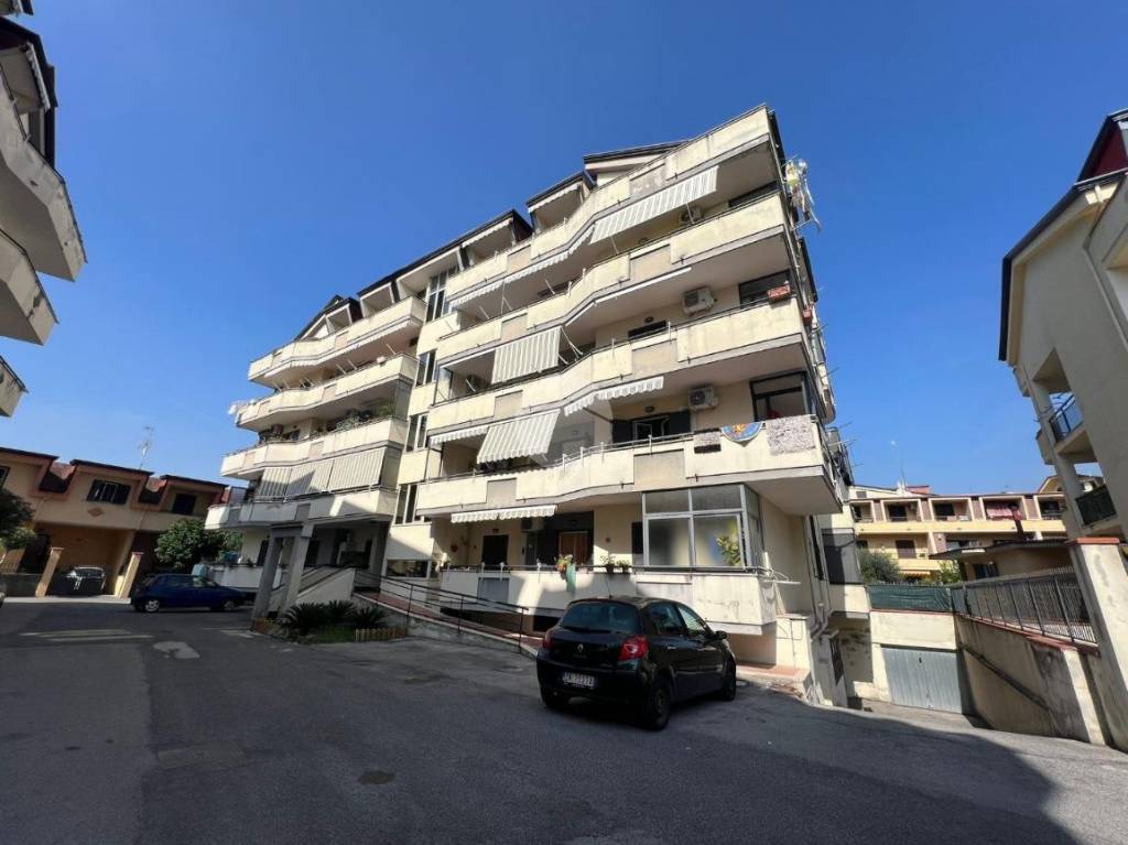 Appartamento in vendita ad Acerra via Ignazio Caruso, 44