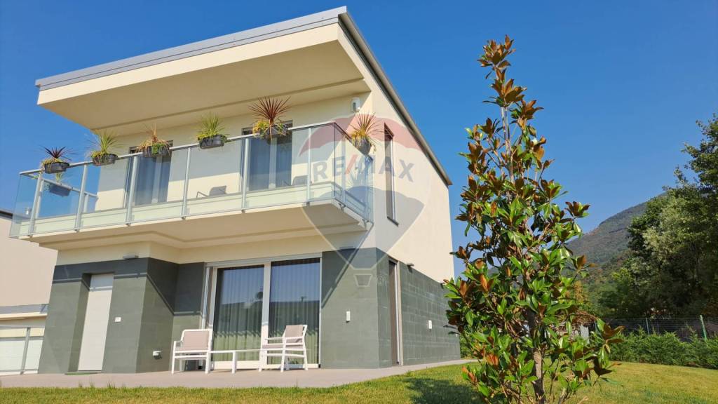 Villa in vendita ad Almenno San Bartolomeo via Don Giuseppe Puglisi, 95