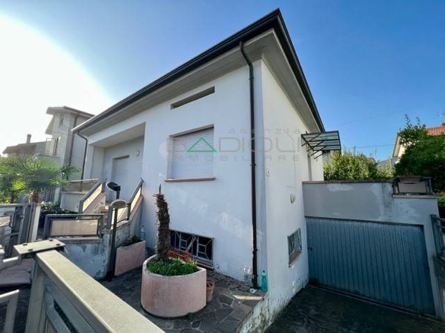 Villa in vendita a Cattolica