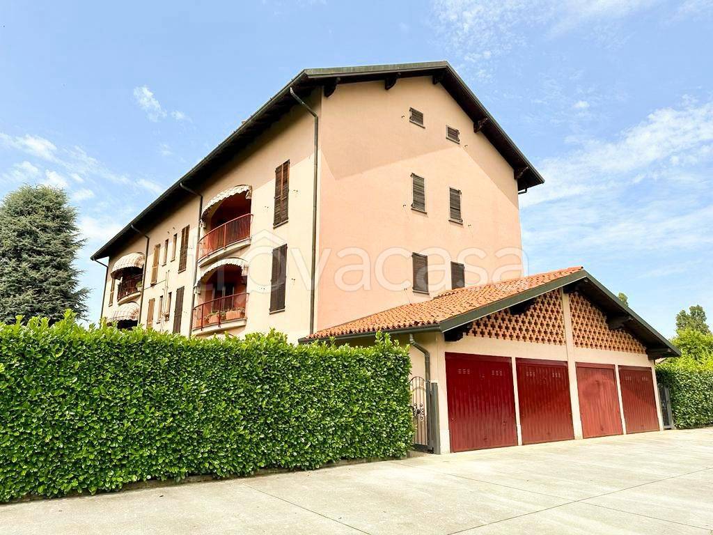 Appartamento in vendita ad Albiate viale Lombardia, 30
