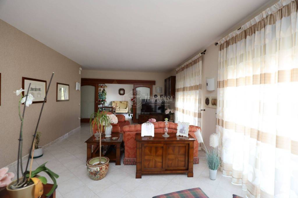 Appartamento in vendita ad Aversa via Filippo Saporito 195