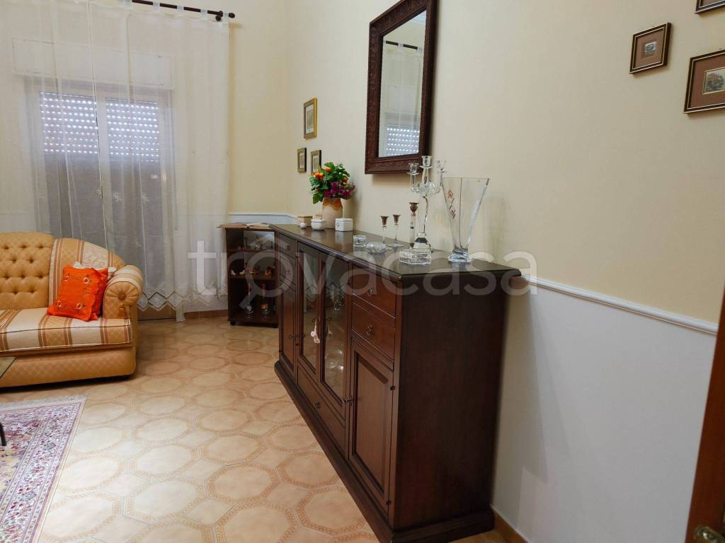 Appartamento in in vendita da privato a Pietraperzia via Frate Dionigi, 15