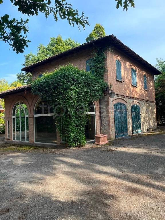 Villa in vendita ad Albinea via Vittorio Emanuele II