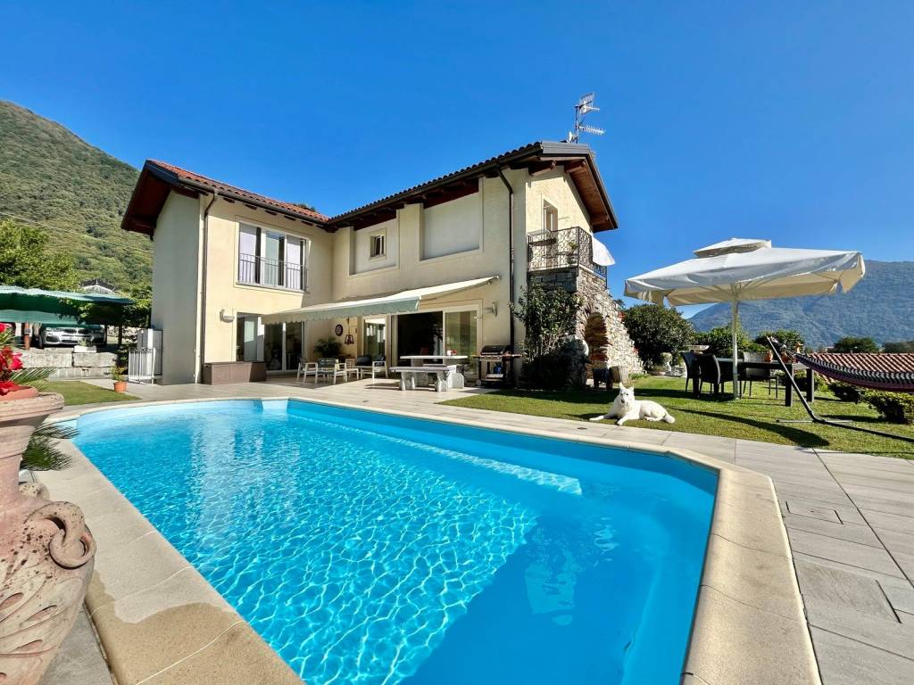 Villa in vendita a Cannobio