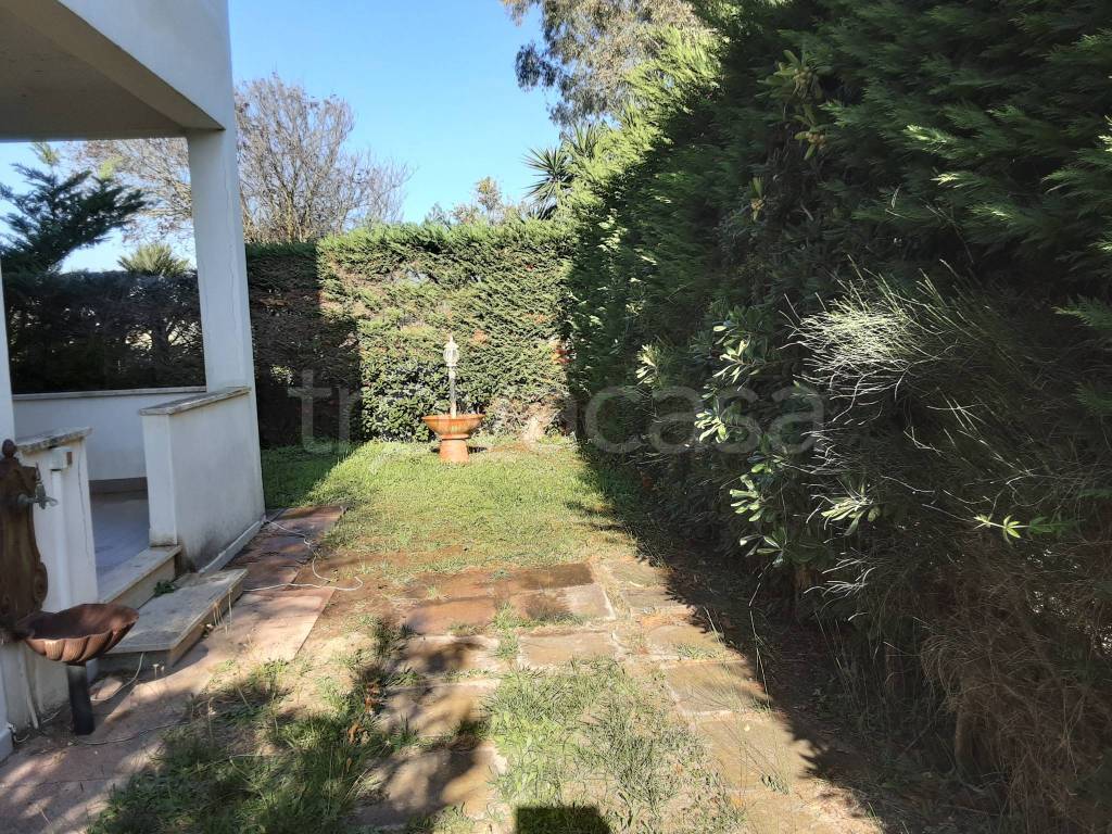 Villa Bifamiliare in vendita a Tarquinia via di Manica Lunga