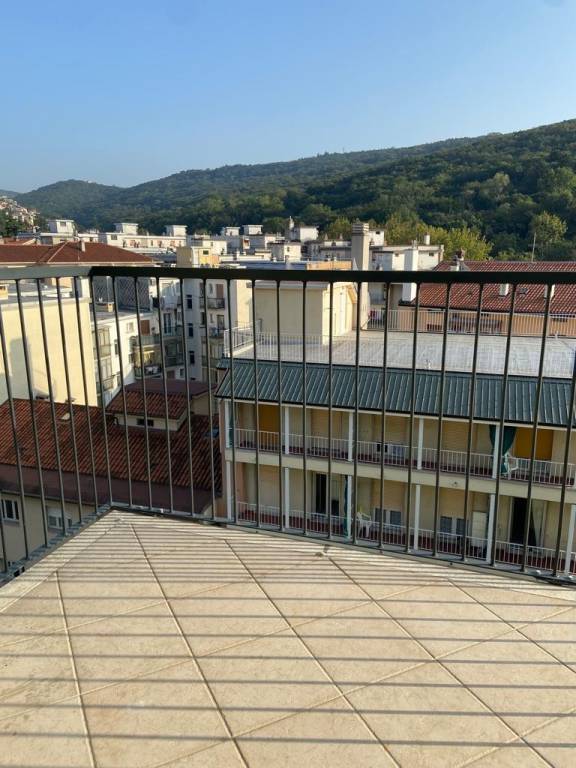 Appartamento in vendita a Trieste viale Raffaello Sanzio, 4