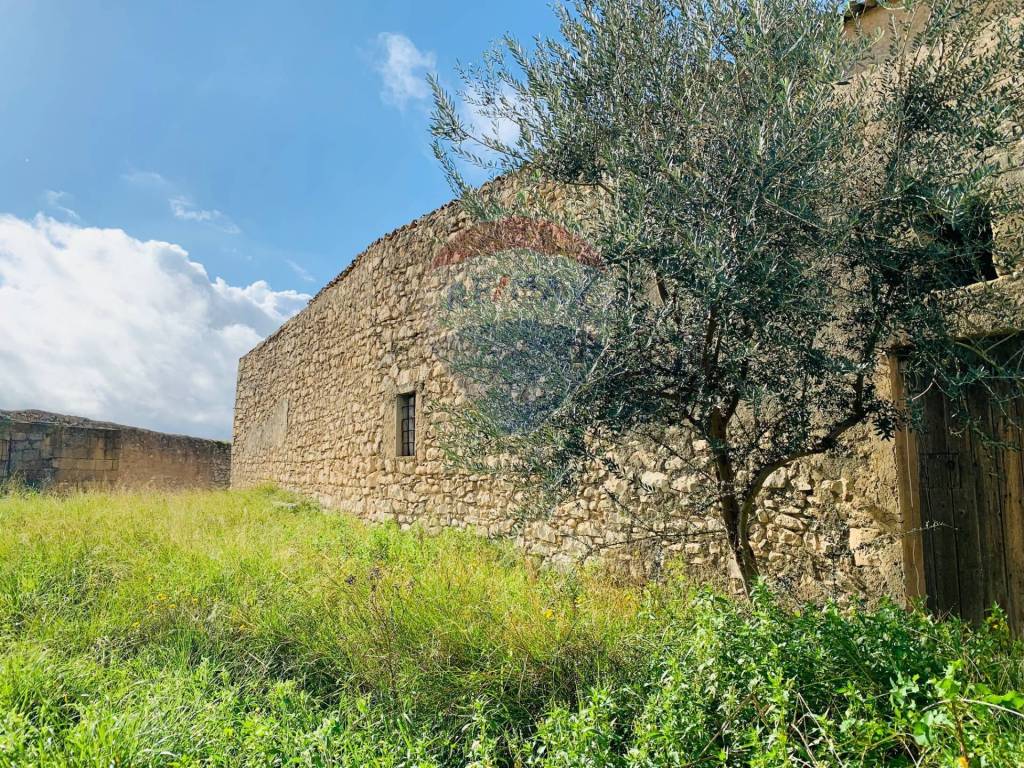 Rustico in vendita a Chiaramonte Gulfi