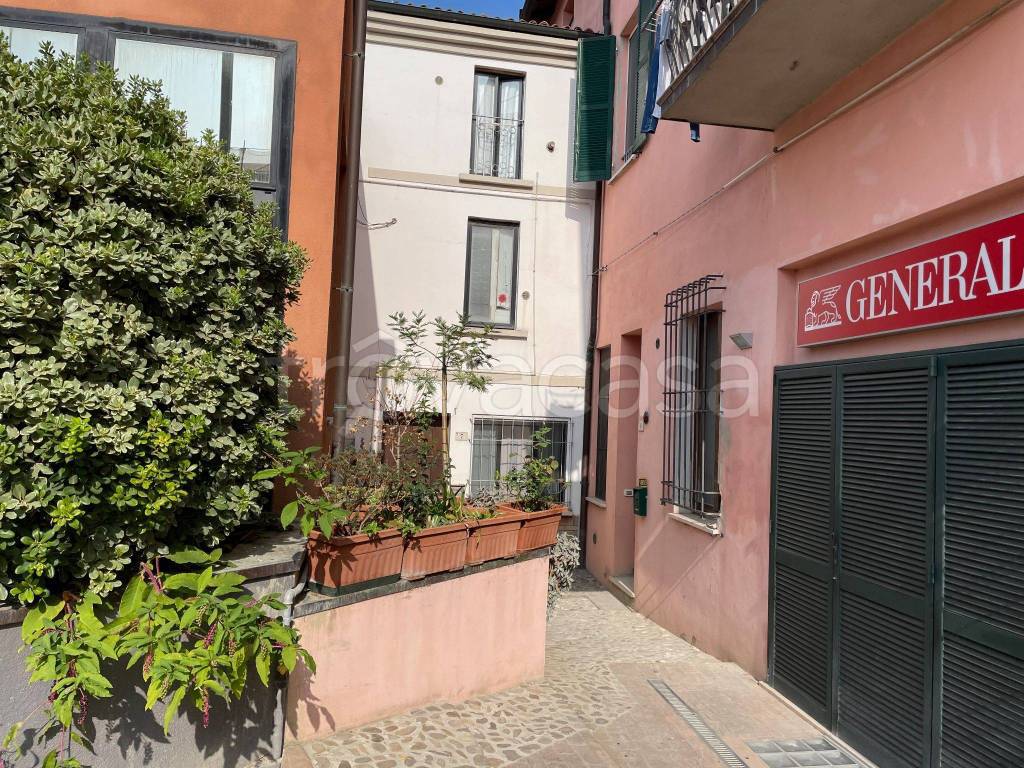 Appartamento in in vendita da privato a Castel Bolognese piazzale Poggi, 8