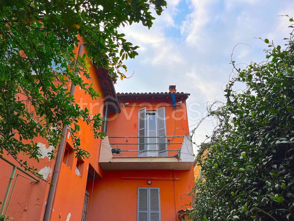 Appartamento in vendita a Bologna via delle Fonti