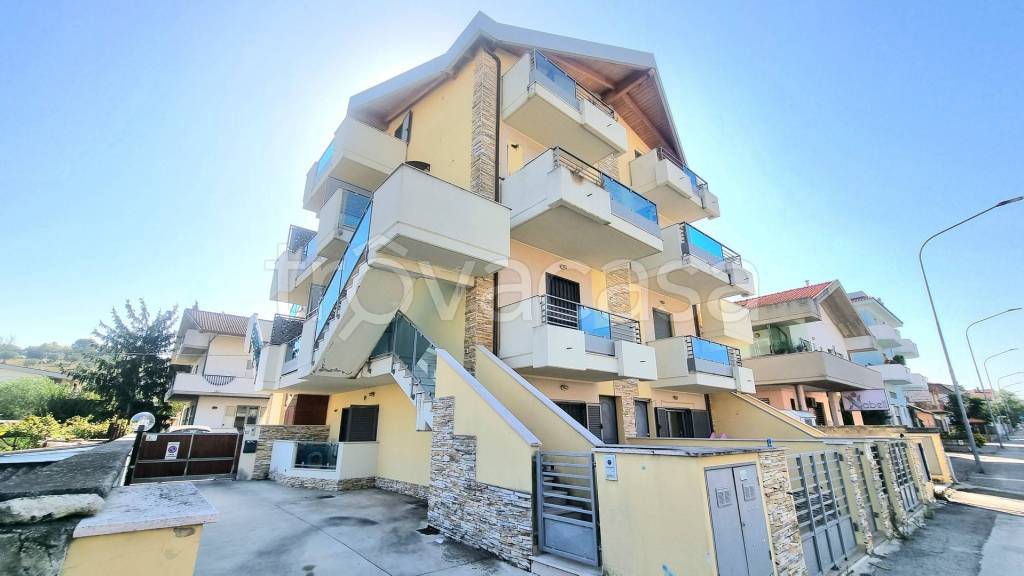 Appartamento in vendita a Montesilvano via Vestina, 491