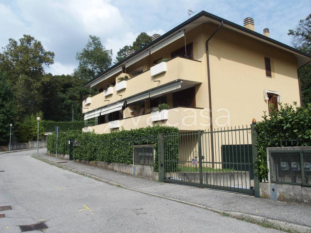 Appartamento in vendita a Carimate via alla Stazione, 13/a