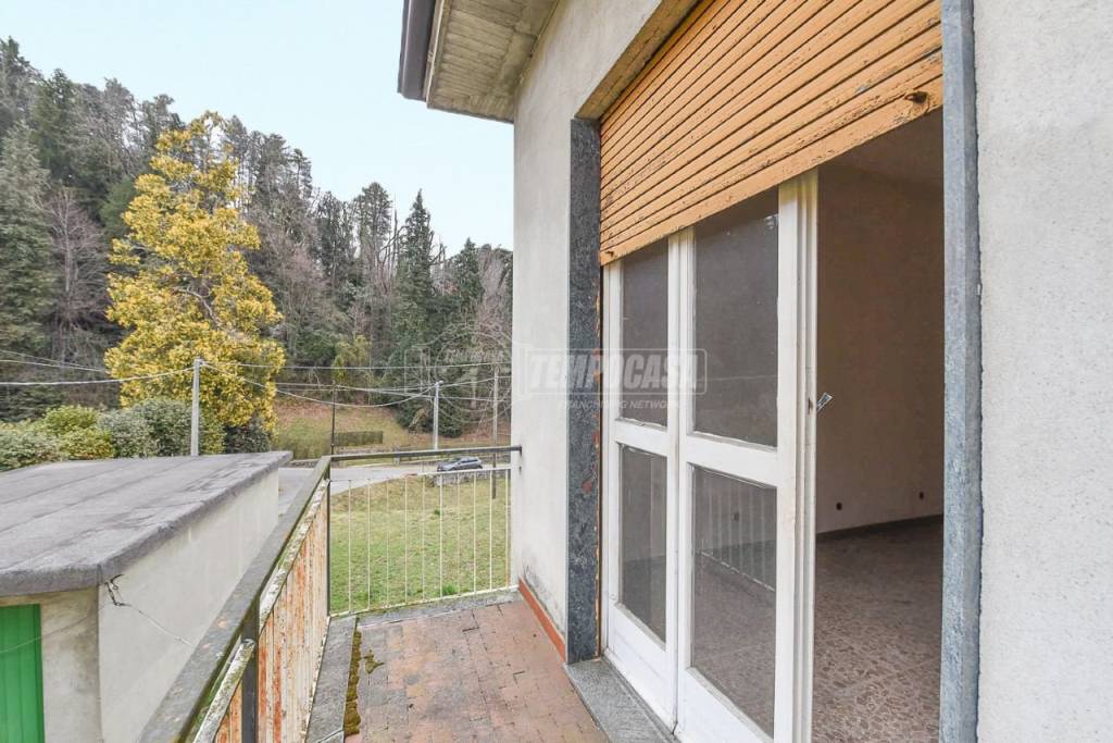 Appartamento in vendita a Capiago Intimiano via Roncaccio 12/a