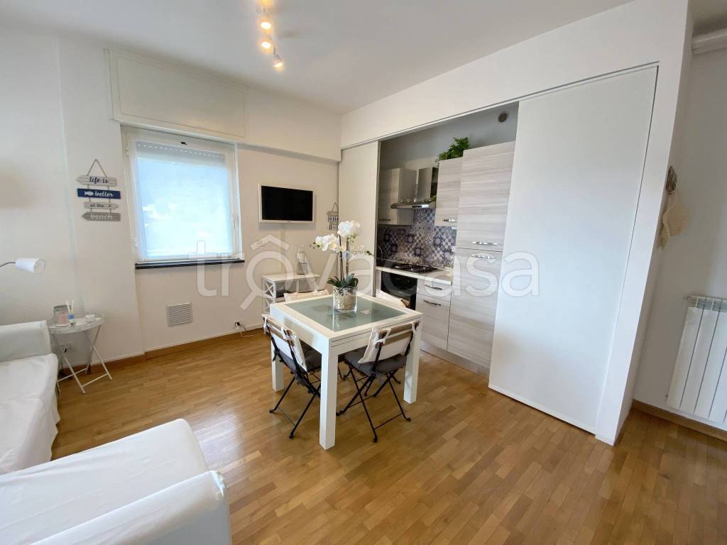 Appartamento in vendita a Bergeggi via Torre d'Ere