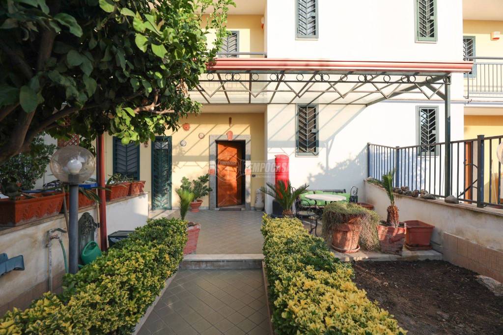 Appartamento in vendita ad Aversa via Michelangelo 141