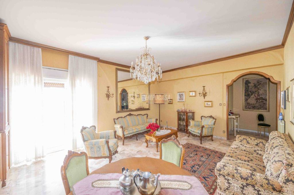 Appartamento in vendita a Messina strada Panoramica dello Stretto