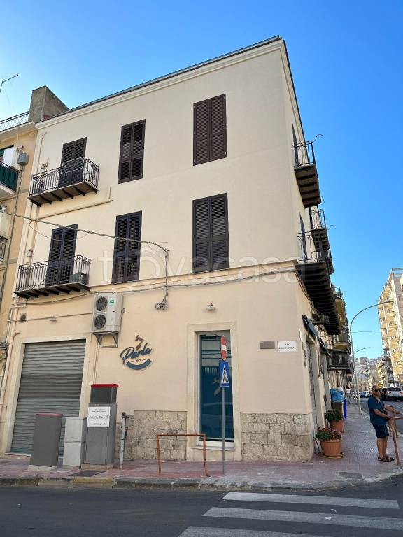 Intero Stabile in in vendita da privato a Canicattì via Regina Elena, 102