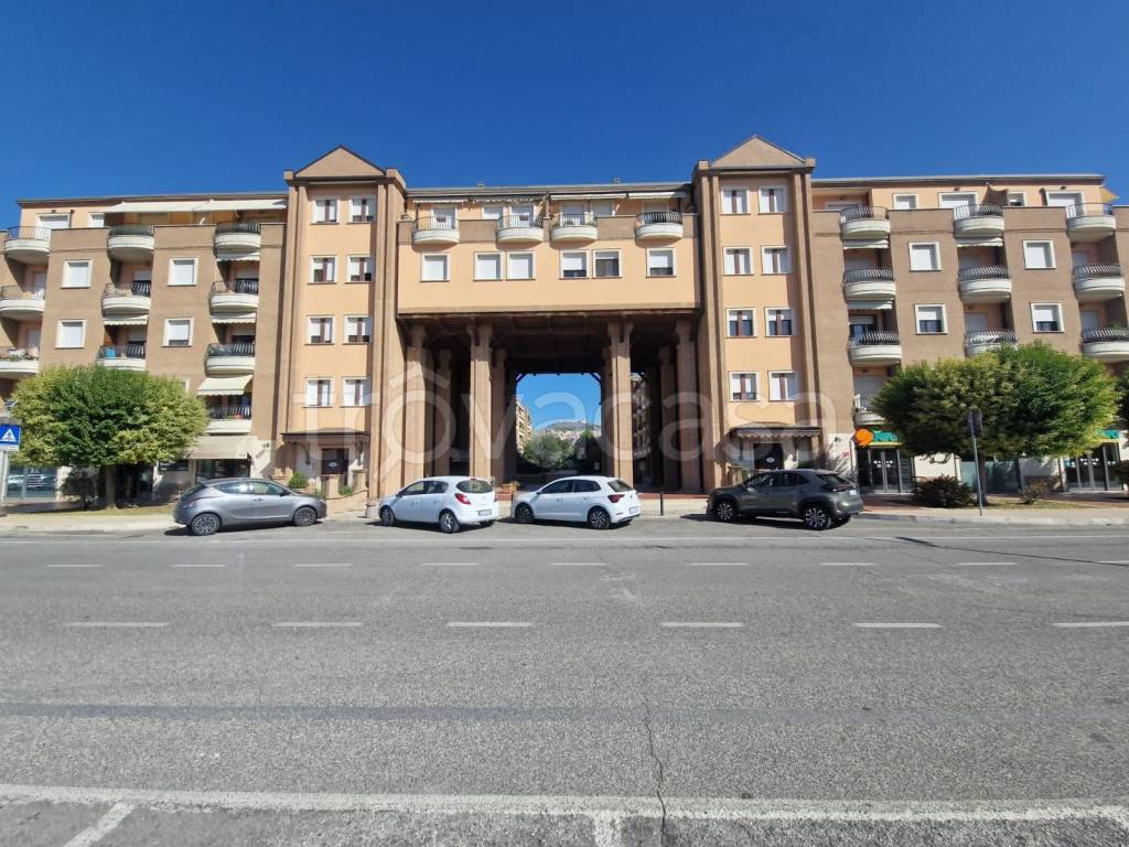 Appartamento in vendita ad Assisi viale Gabriele d'Annunzio