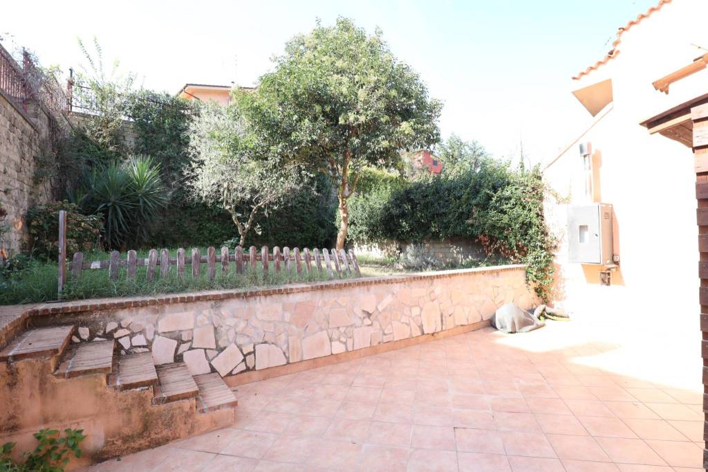 Villa Bifamiliare in vendita a Capena via Martolana, 22